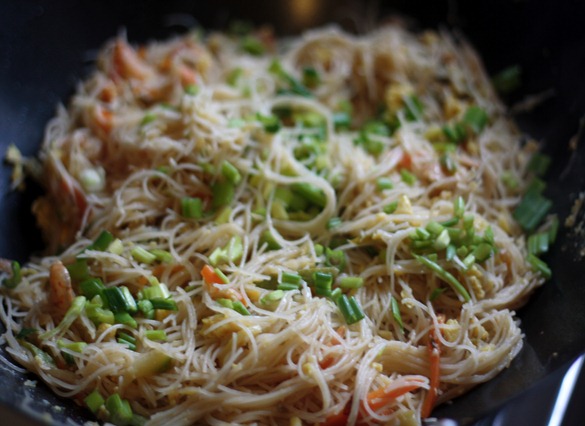 Pad thai gung ( Taitei de orez cu creveti ) – Just Love Cookin